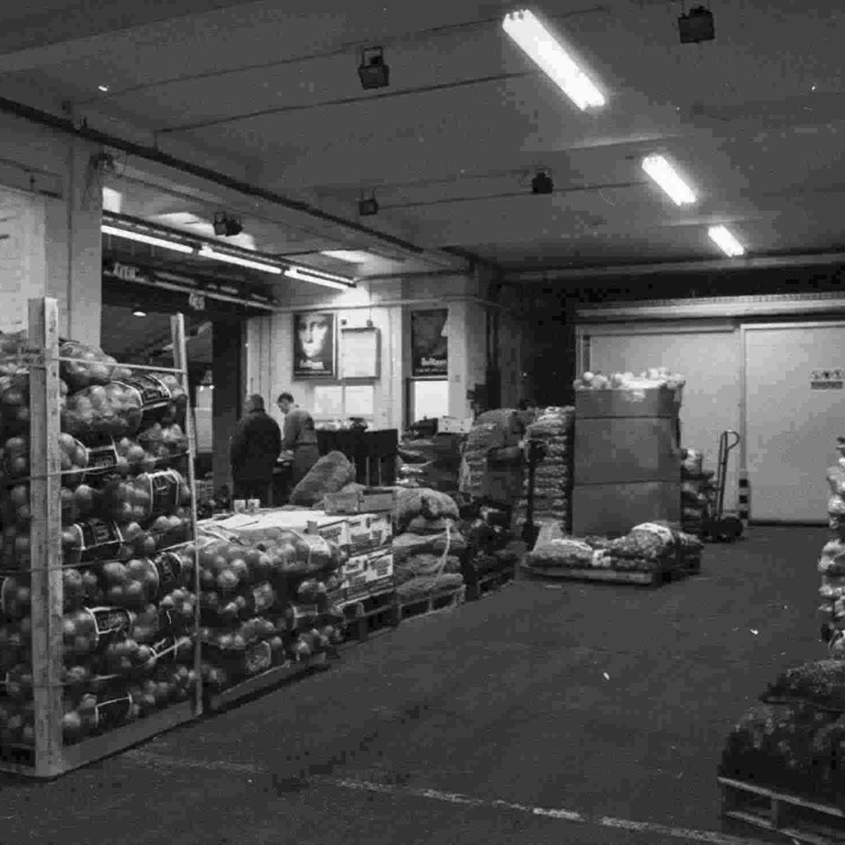 Hull's Fruit Market, Humber Street in the nineties by Paul Hurst ...