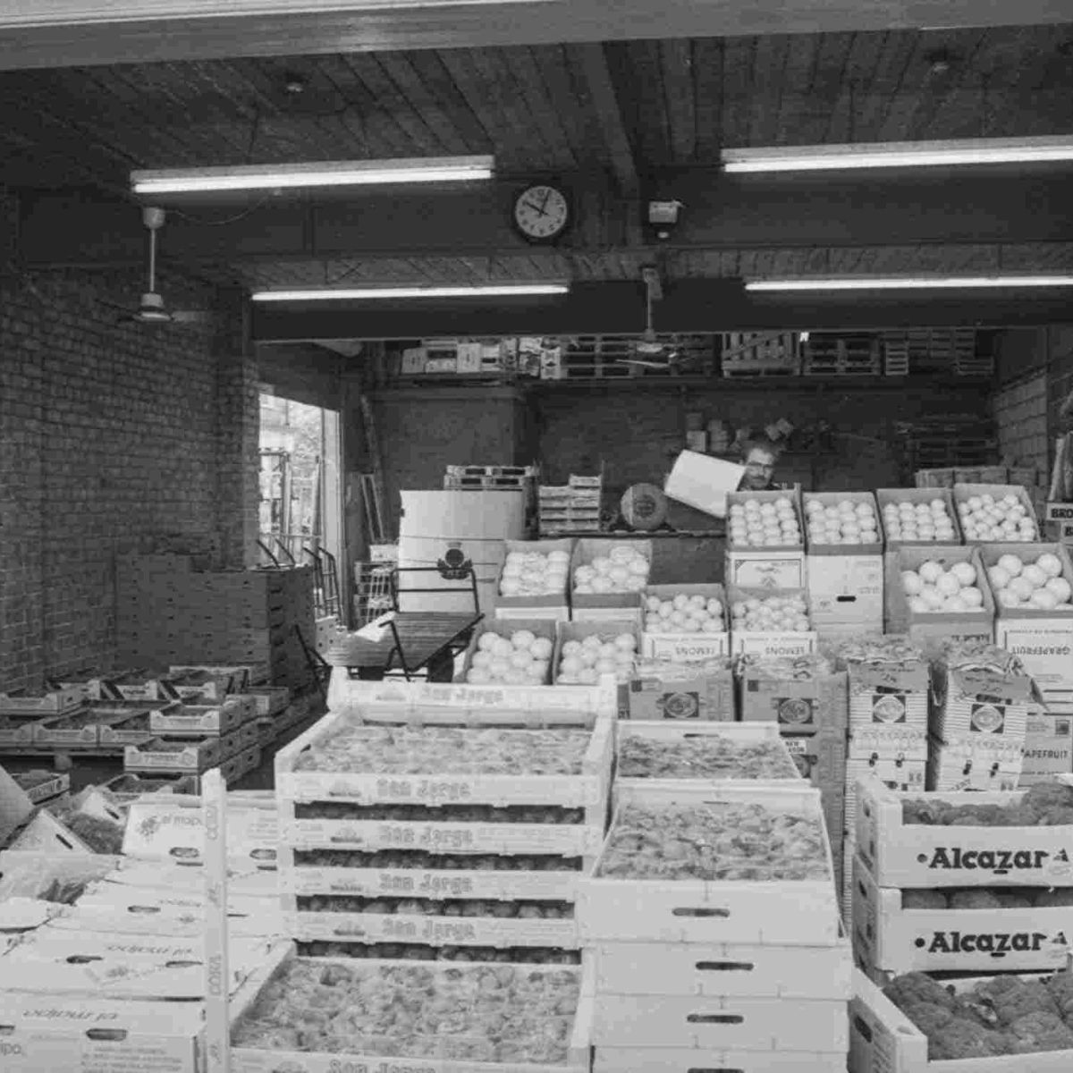 Hull's Fruit Market, Humber Street in the nineties by Paul Hurst ...
