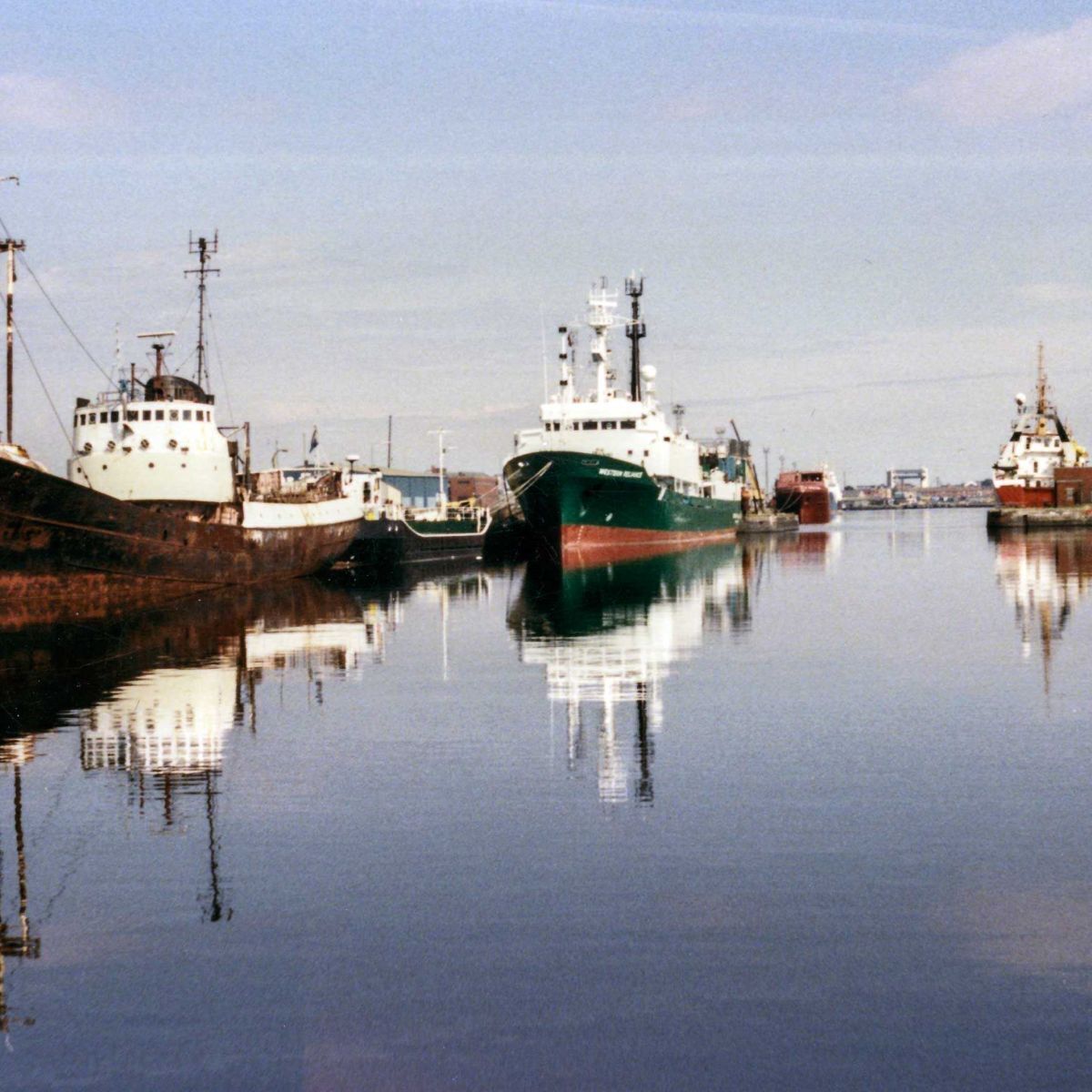 Hull's trawlers by Paul Hurst | Maritime Hull (en-GB)